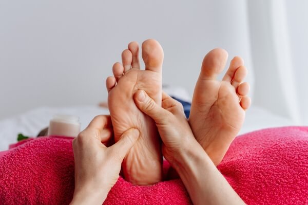 20 interesting facts about the human foot (the adult foot through the ...