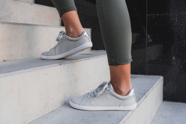 Strengthening the legs by natural movement | Footic.com